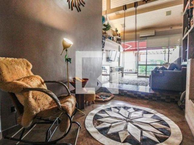 Casa à Venda Água Fria, 4 Quartos, 600 m² São Paulo