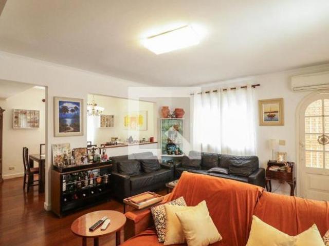 Casa à Venda Água Fria, 4 Quartos, 705 m2