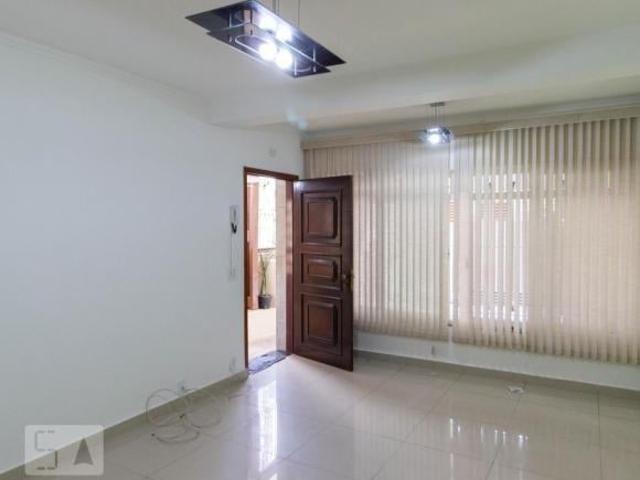 Casa à Venda Água Fria, 4 Quartos, 130 m2