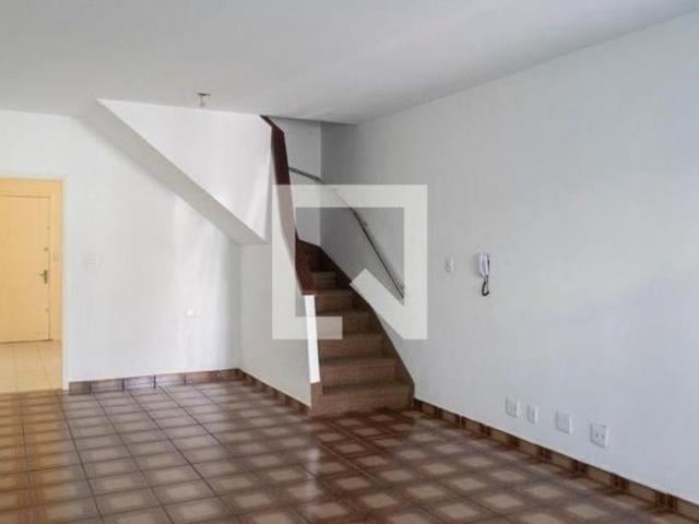 Casa à Venda Água Fria, 4 Quartos, 149 m2