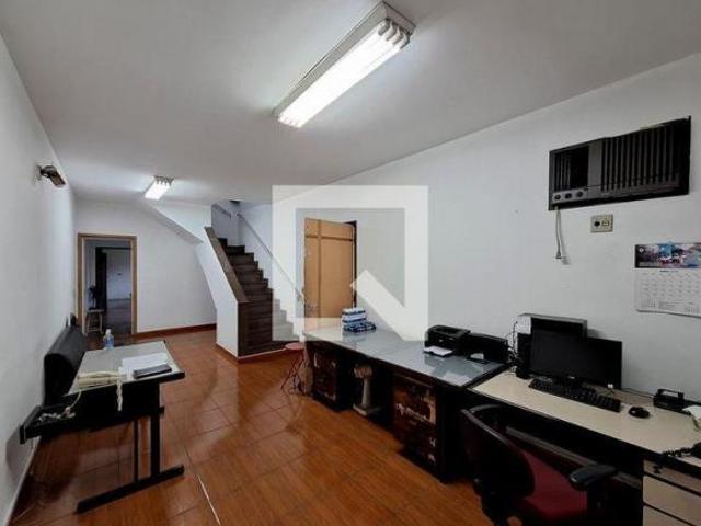 Casa à Venda Água Fria, 4 Quartos, 170 m2