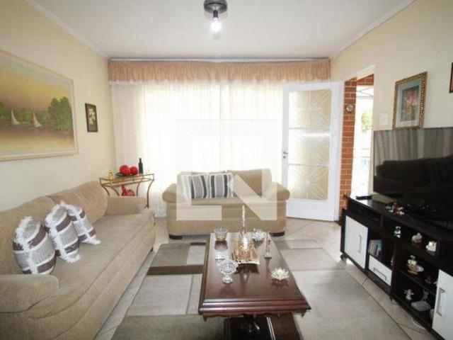 Casa à Venda Água Fria, 4 Quartos, 180 m2