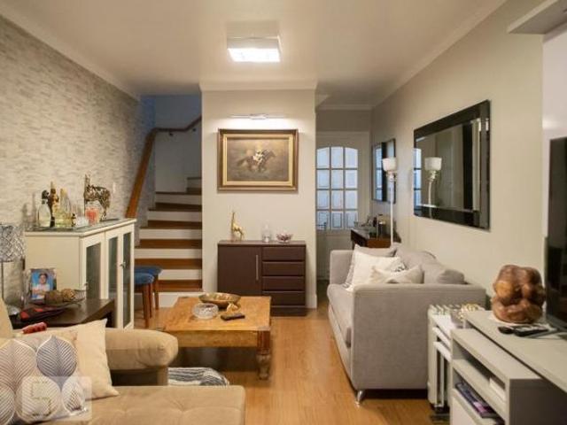 Casa à Venda Água Fria, 4 Quartos, 200 m2