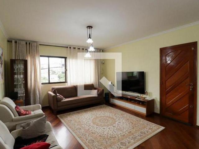 Casa à Venda Água Fria, 4 Quartos, 200 m2