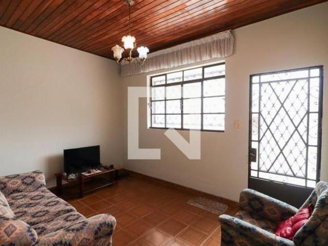 Casa à Venda Água Fria, 4 Quartos, 204 m2