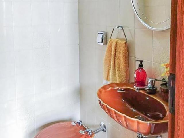 Casa à Venda Água Fria, 4 Quartos, 250 m2