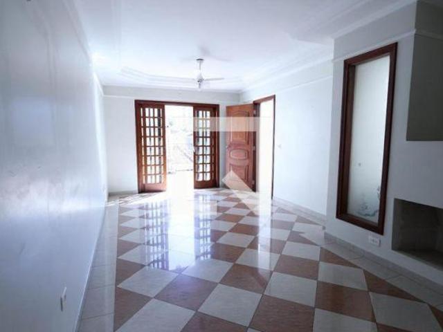 Casa à Venda Água Fria, 4 Quartos, 315 m2