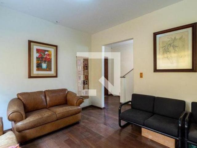 Casa à Venda Água Fria, 4 Quartos, 332 m2