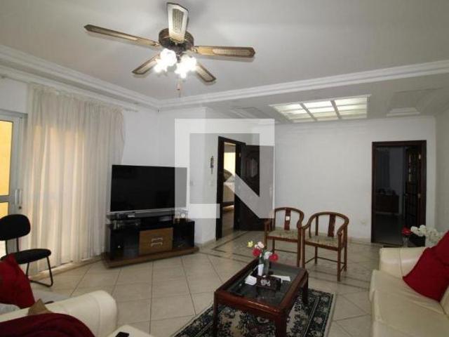 Casa à Venda Água Fria, 5 Quartos, 320 m2