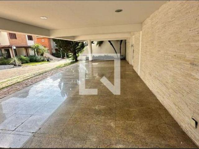 Casa à Venda Água Fria, 7 Quartos, 372 m2