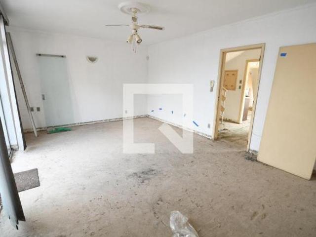 Casa à Venda Alto Taquaral, 3 Quartos, 190 m2