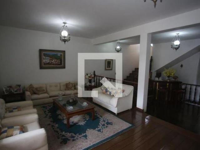 Casa à Venda Alto Caiçaras, 4 Quartos, 360 m² Belo Horizonte