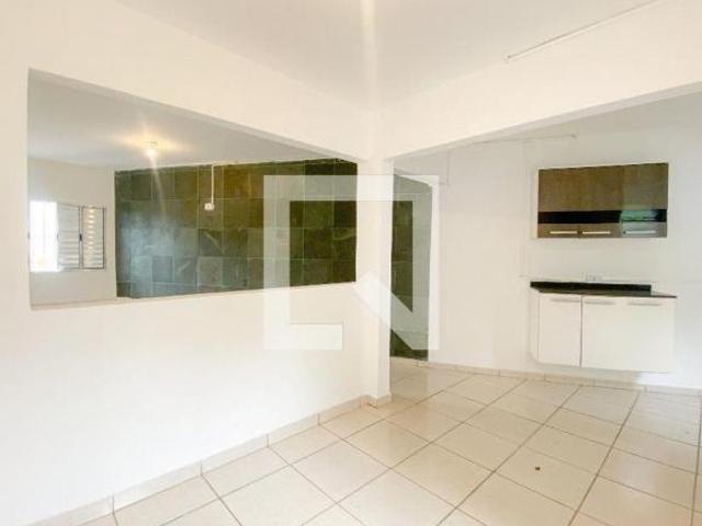 Casa à Venda Alto da Lapa, 1 Quarto, 200 m2