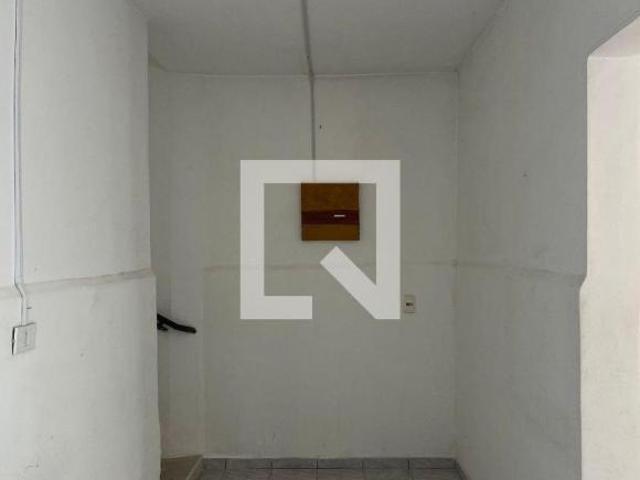 Casa à Venda Alto da Lapa, 2 Quartos, 200 m2