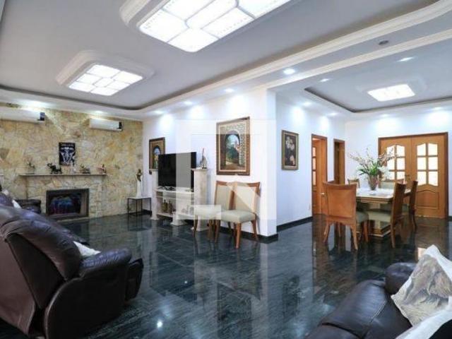 Casa à Venda Alto da Lapa, 4 Quartos, 650 m² São Paulo