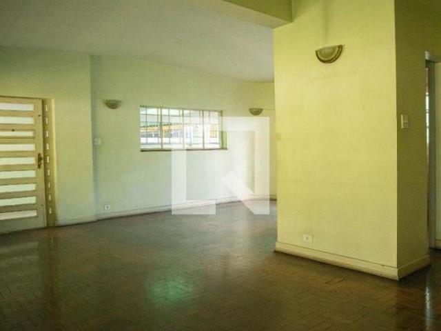 Casa à Venda Alto da Lapa, 4 Quartos, 240 m² São Paulo