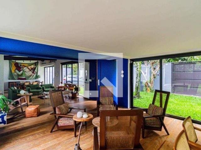 Casa à Venda Alto de Pinheiros, 3 Quartos, 254 m2