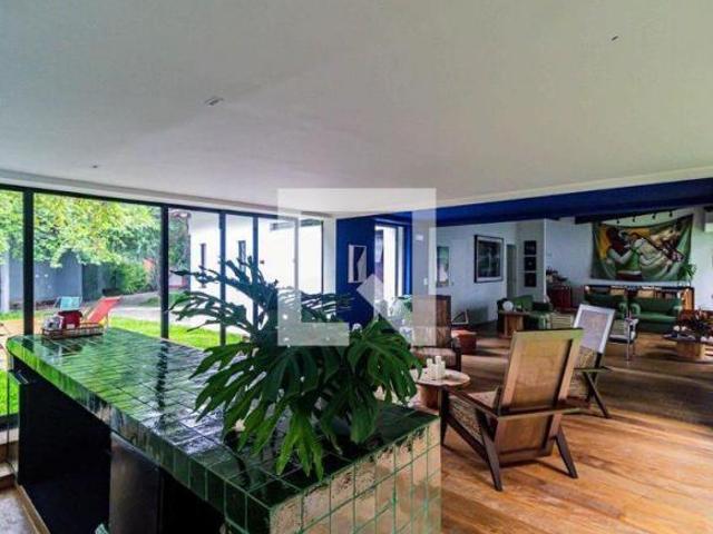Casa à Venda Alto de Pinheiros, 3 Quartos, 254 m² São Paulo