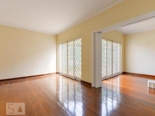 Casa à Venda Alto de Pinheiros, 3 Quartos, 350 m² São Paulo