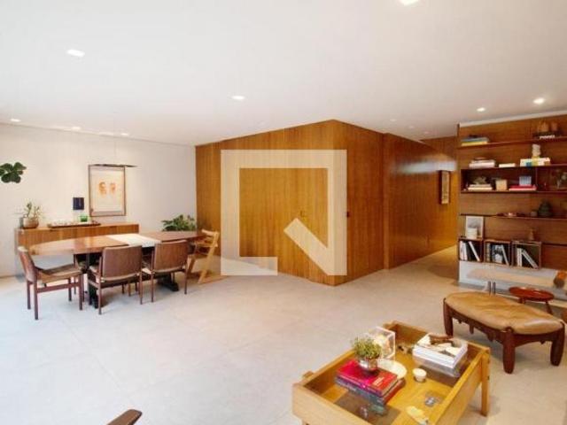 Casa à Venda Alto de Pinheiros, 3 Quartos, 468 m2