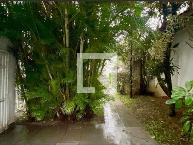 Casa à Venda Alto de Pinheiros, 3 Quartos, 580 m² São Paulo