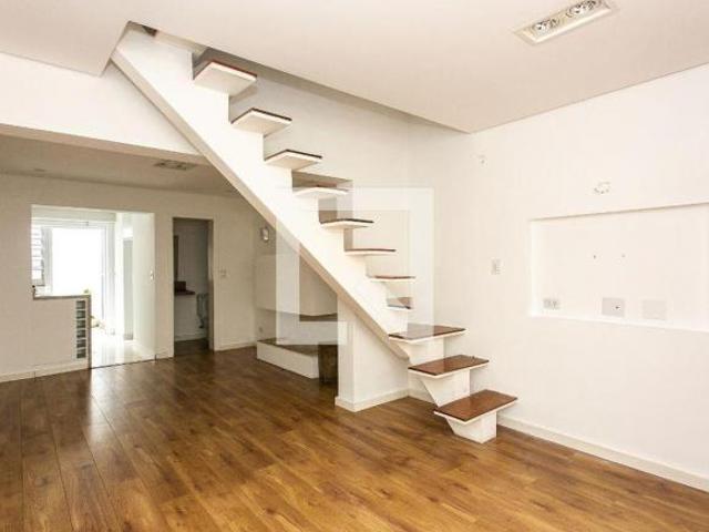 Casa à Venda Alto de Pinheiros, 2 Quartos, 150 m2