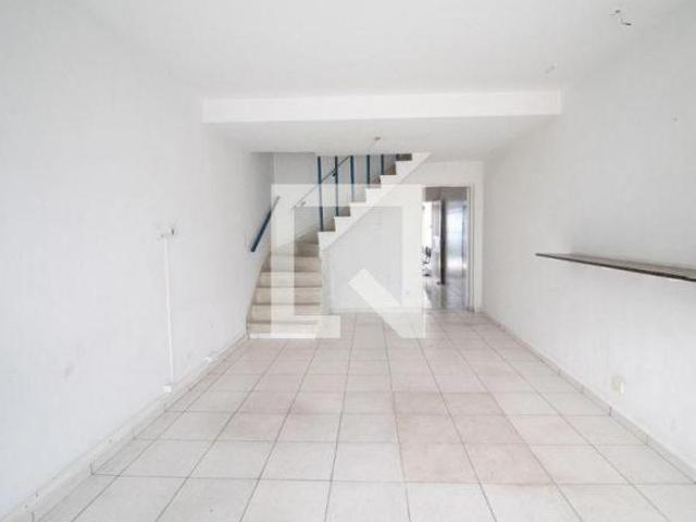 Casa à Venda Alto de Pinheiros, 2 Quartos, 111 m2