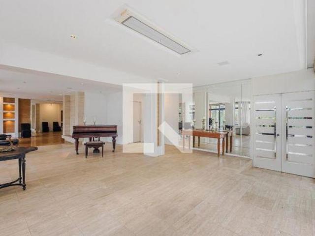Casa à Venda Alto de Pinheiros, 7 Quartos, 900 m2