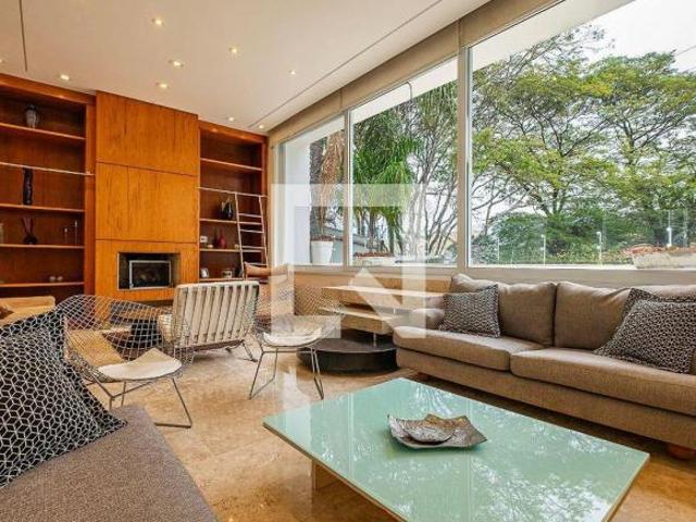 Casa à Venda Alto de Pinheiros, 4 Quartos, 350 m2