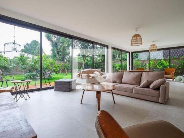 Casa à Venda Alto de Pinheiros, 4 Quartos, 370 m2