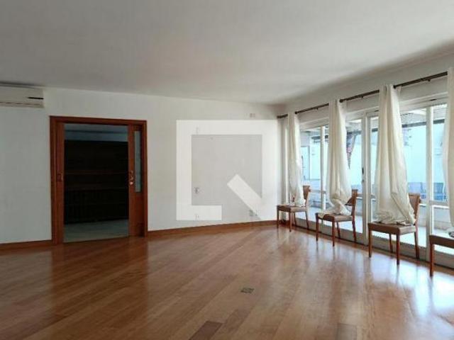 Casa à Venda Alto de Pinheiros, 4 Quartos, 325 m² São Paulo