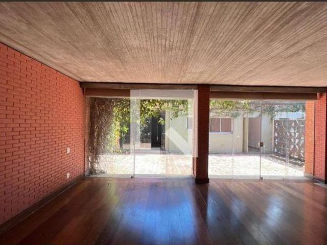 Casa à Venda Alto de Pinheiros, 4 Quartos, 450 m2