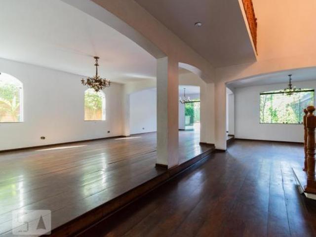 Casa à Venda Alto de Pinheiros, 4 Quartos, 483 m2