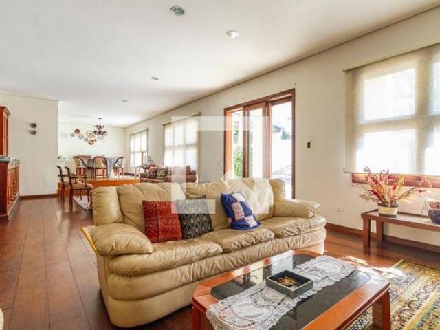 Casa à Venda Alto de Pinheiros, 4 Quartos, 420 m2