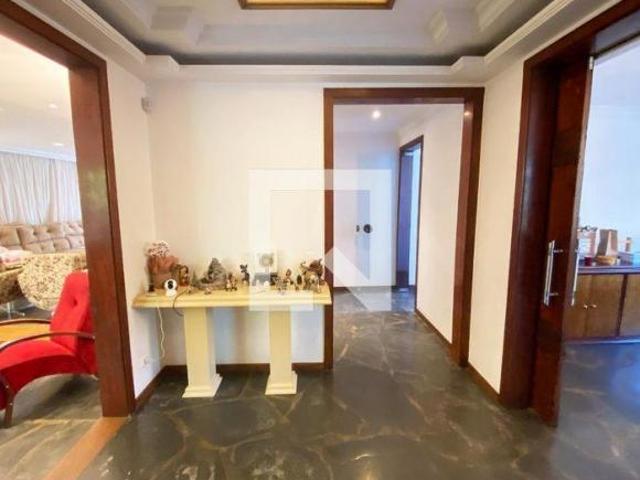 Casa à Venda Alto de Pinheiros, 4 Quartos, 696 m2
