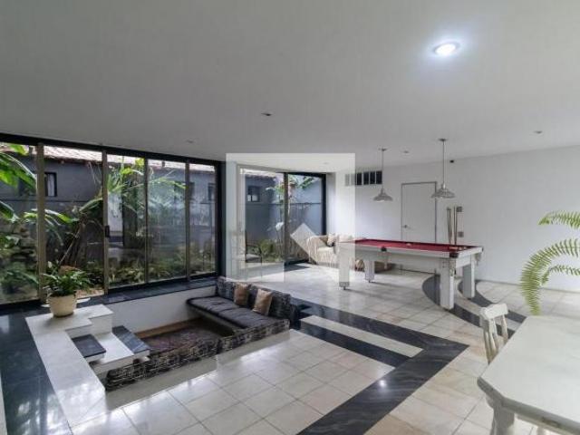 Casa à Venda Alto de Pinheiros, 4 Quartos, 700 m2