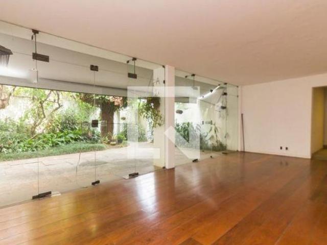 Casa à Venda Alto de Pinheiros, 5 Quartos, 387 m2