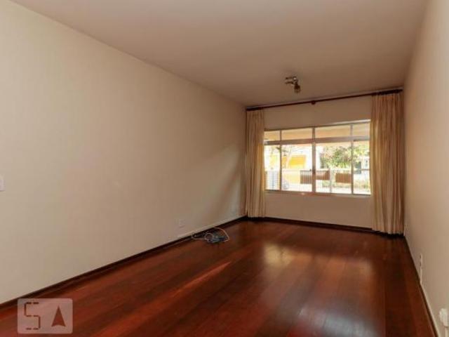 Casa à Venda Alto de Pinheiros, 6 Quartos, 230 m² São Paulo