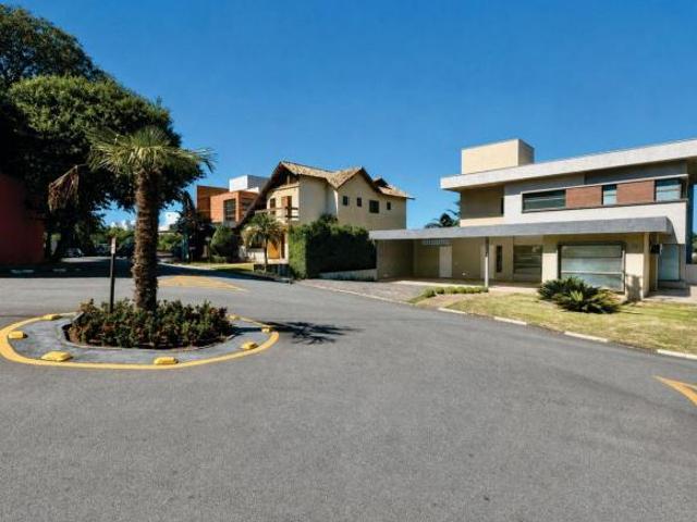 Casa à venda Alto Padrão Granja Viana 306 m² com 3 suítes e 4 vagas