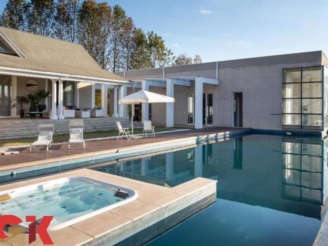Casa a venda alto padrão Jundiaí SP, Propriedade à venda com 2.500m² de construção no Condomínio Par