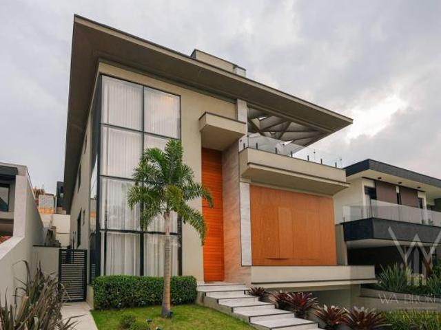 Casa á Venda Alto Padrão Próxima ao Clube Cond Genesis II