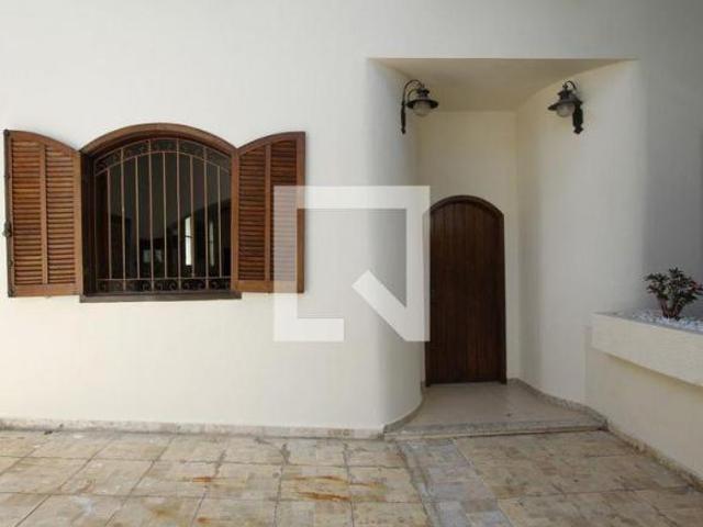 Casa à Venda Álvaro Camargos, 4 Quartos, 220 m² Belo Horizonte
