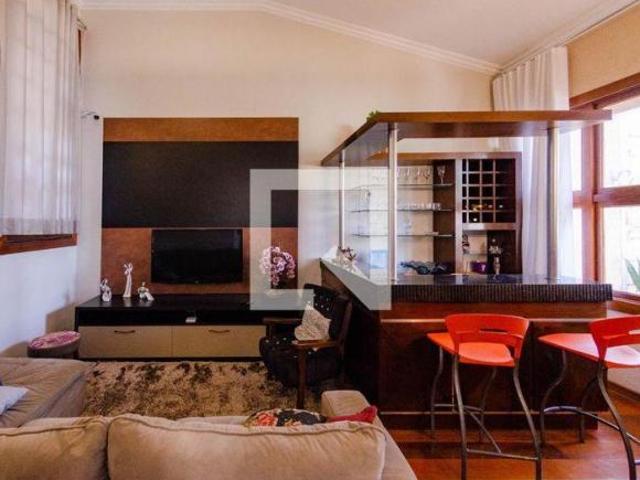Casa à Venda Álvaro Camargos, 5 Quartos, 390 m² Belo Horizonte