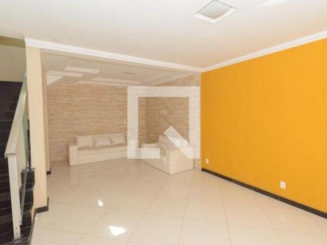 Casa à Venda Alvorada, 3 Quartos, 264 m² Contagem