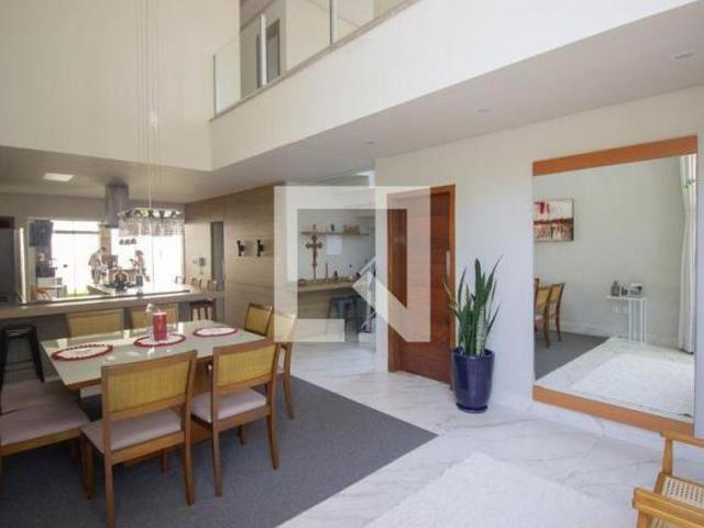 Casa à Venda Alvorada, 4 Quartos, 190 m² Contagem
