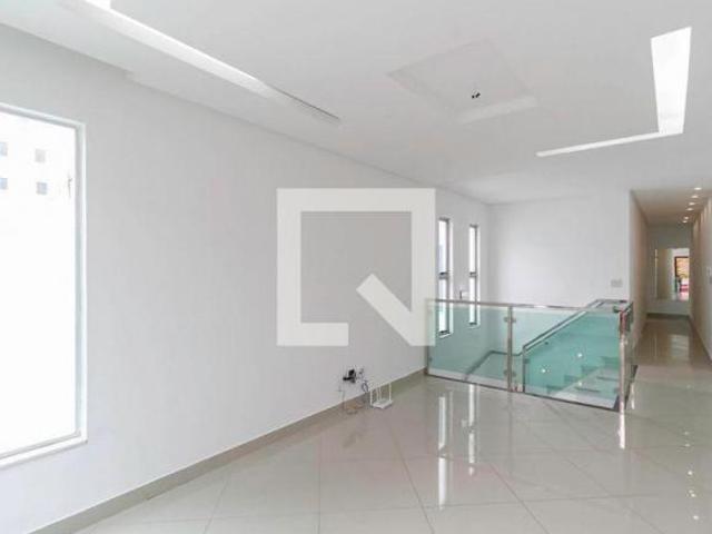 Casa à Venda Alvorada, 4 Quartos, 288 m² Contagem