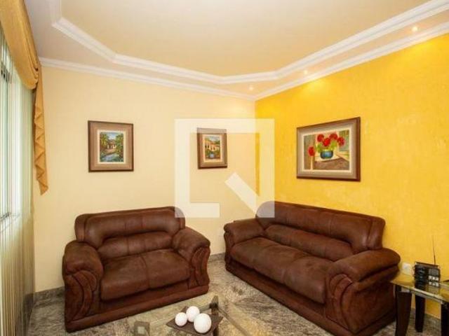 Casa à Venda Alvorada, 4 Quartos, 370 m² Contagem