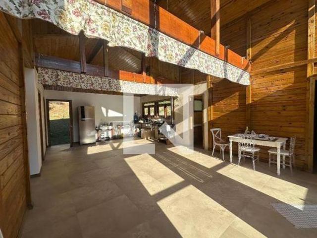 Casa à Venda Aldeia da Serra, 2 Quartos, 1000 m² Barueri