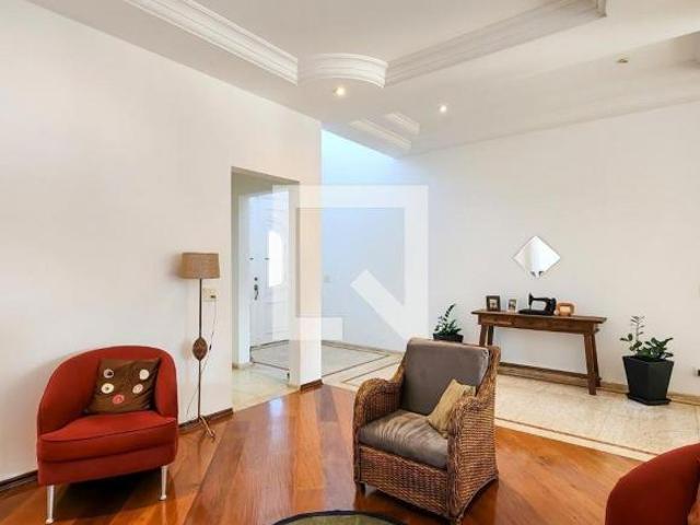 Casa à Venda Aldeia da Serra, 4 Quartos, 700 m2