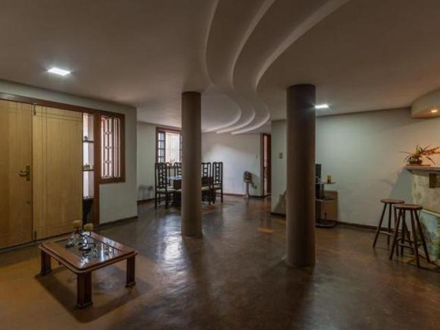Casa à Venda Alípio de Melo, 4 Quartos, 410 m2